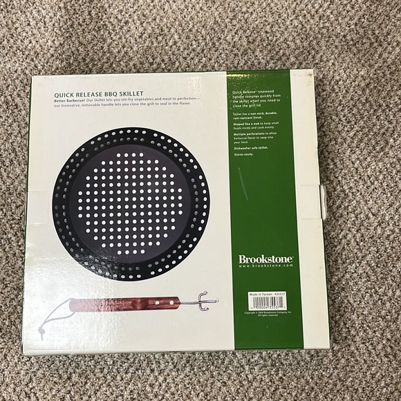 Brookstone | Kitchen | New In Box Brookstone Quick Release Bbq Skillet ...